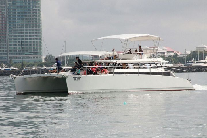 3 islands Catamaran yatch cruising Bamboo island, Rin Island and Monkey ...